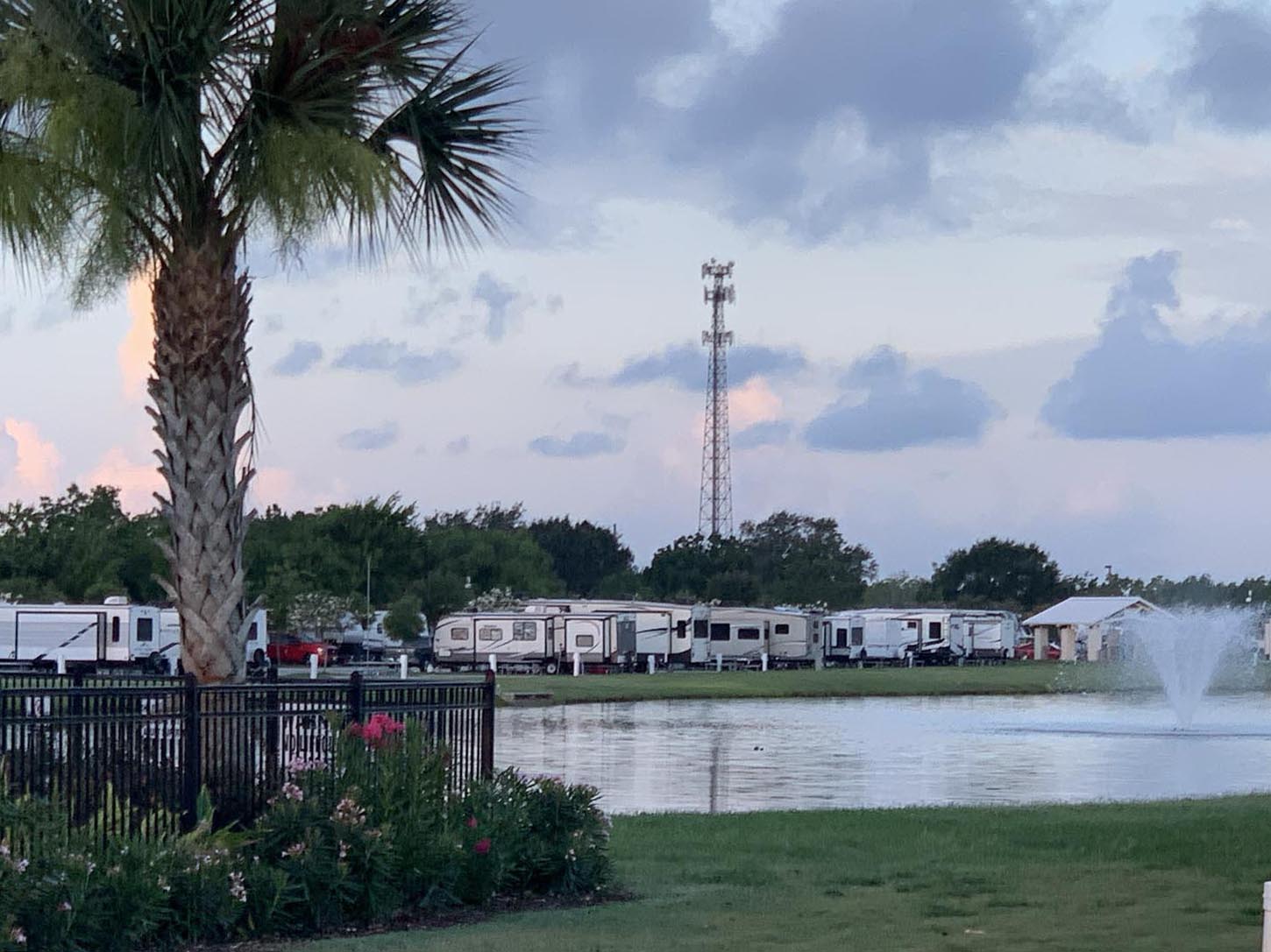 Mont Belvieu RV Resort | Long Term RV Park East Houston Texas