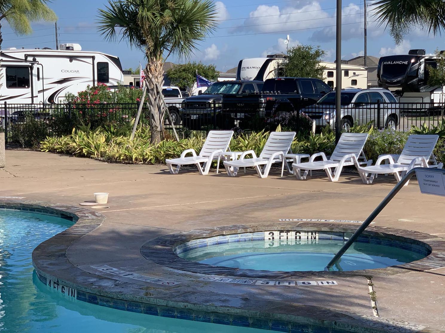 Mont Belvieu RV Resort | Long Term RV Park East Houston Texas